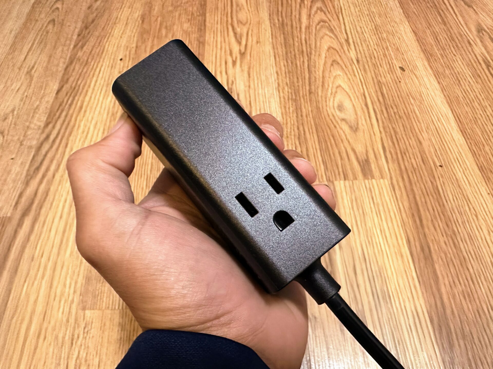 EBL 6-in-1 Desktop Charger Review: Your Desk’s Compact Power Companion ...